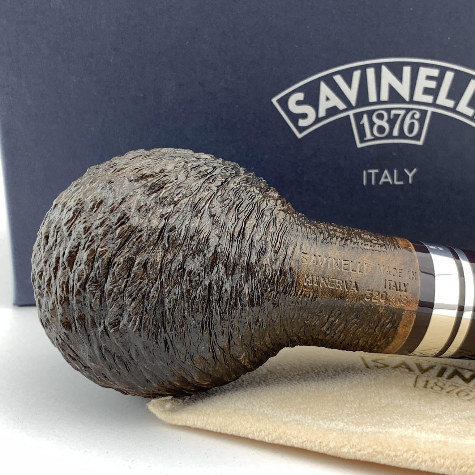 Savinelli Pipe: Minerva Rusticated Brown (320 KS) (6mm) Author Pipe ...
