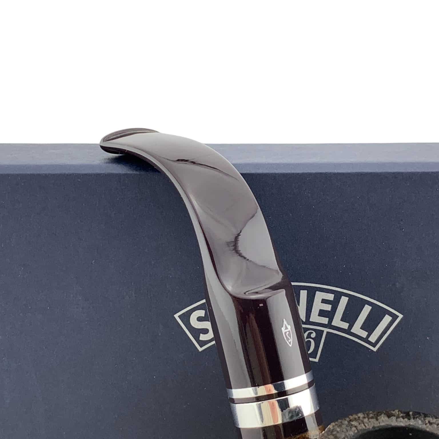 Savinelli Pipe: Minerva Rusticated Brown (614) (6mm) Oom Paul Pipe ...