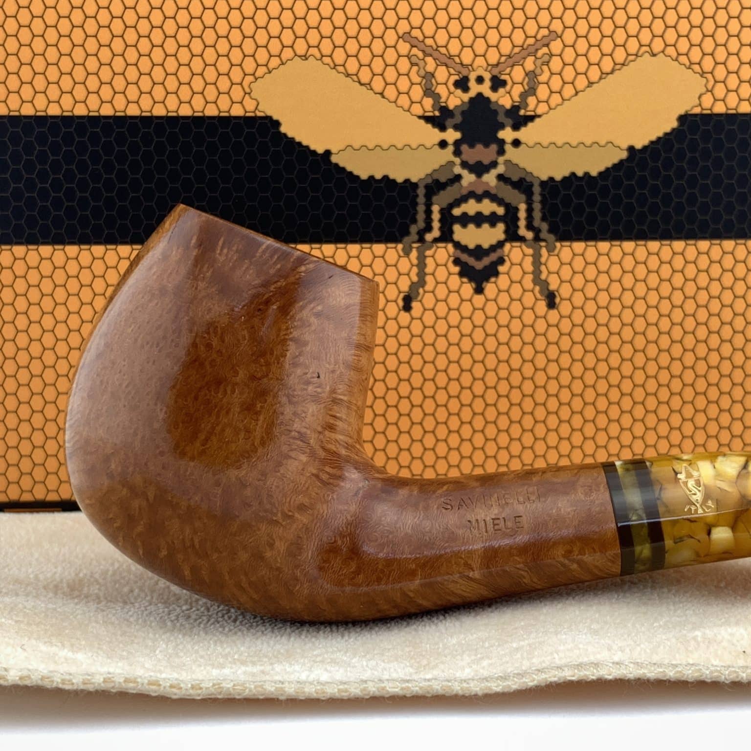 Savinelli Pipe: NEW Miele (677 KS) (6mm) Smooth Pipe - Boswell Pipes